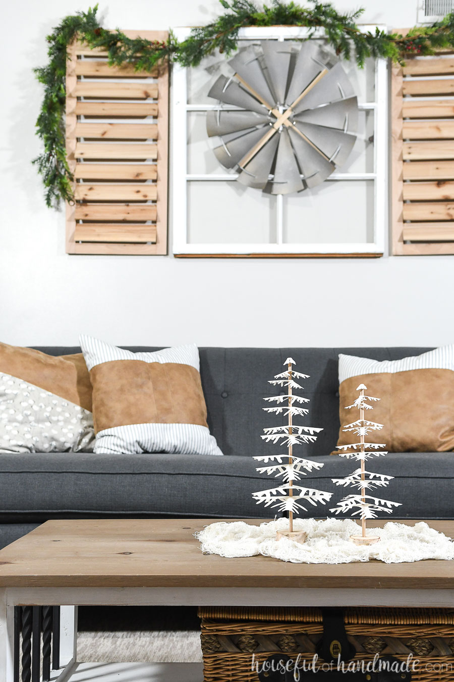 Decorative Paper Christmas Trees {7 Days of Paper Christmas Decor ...