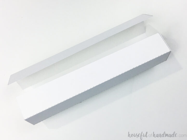 Paper Spring Decor: Faux Wood Candlesticks • Crafting my Home